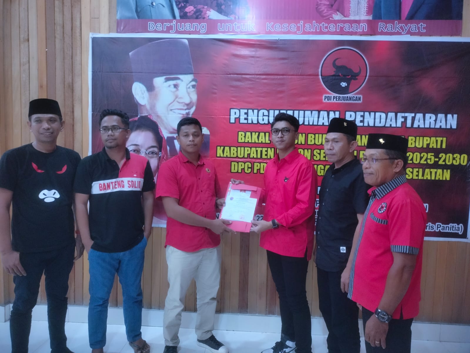 Maju Pilkada Busel, La Ode Risawal Resmi Daftar di PDI Perjuangan ...