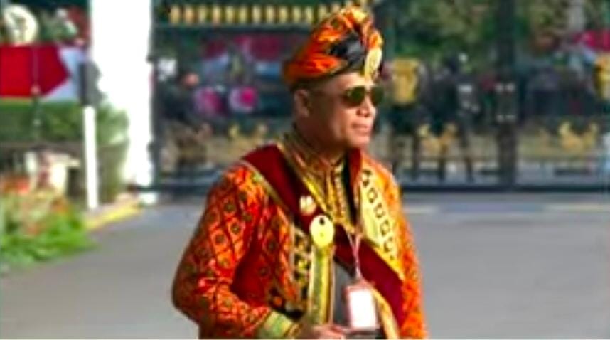 La Ode Riago Pemenang Busana Adat Terbaik di Istana Merdeka ...